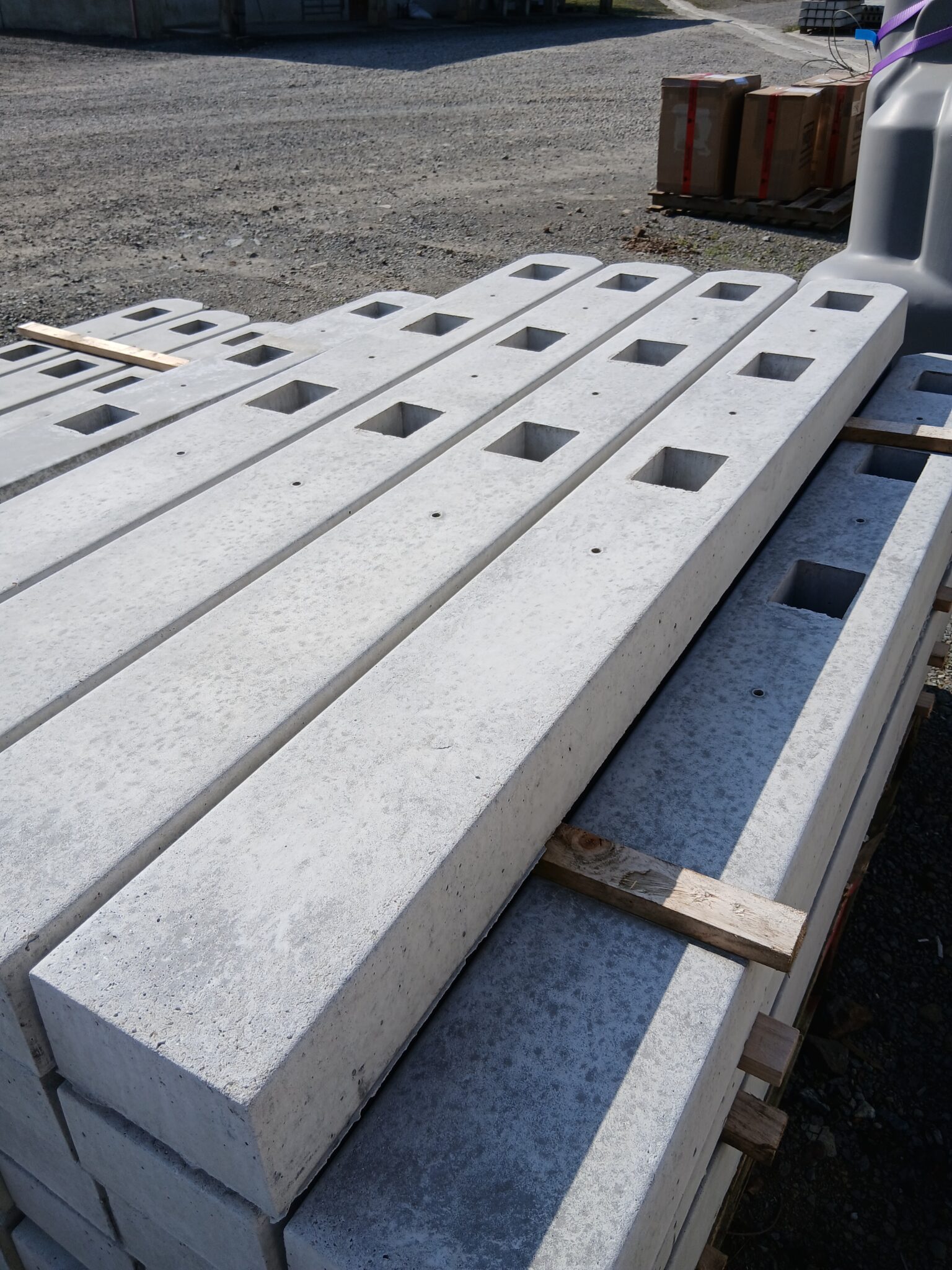 Fence Post for Concrete rails - Delaney Concrete